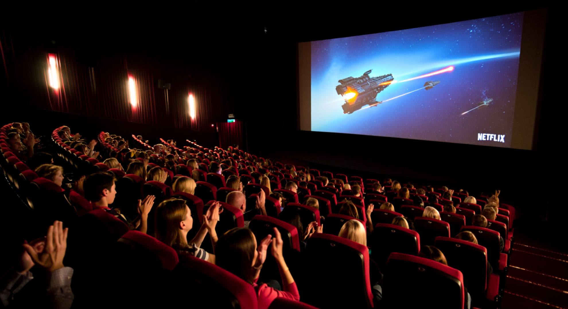 A science fiction movie applauded for 7 minutes sparks hysteria and ...