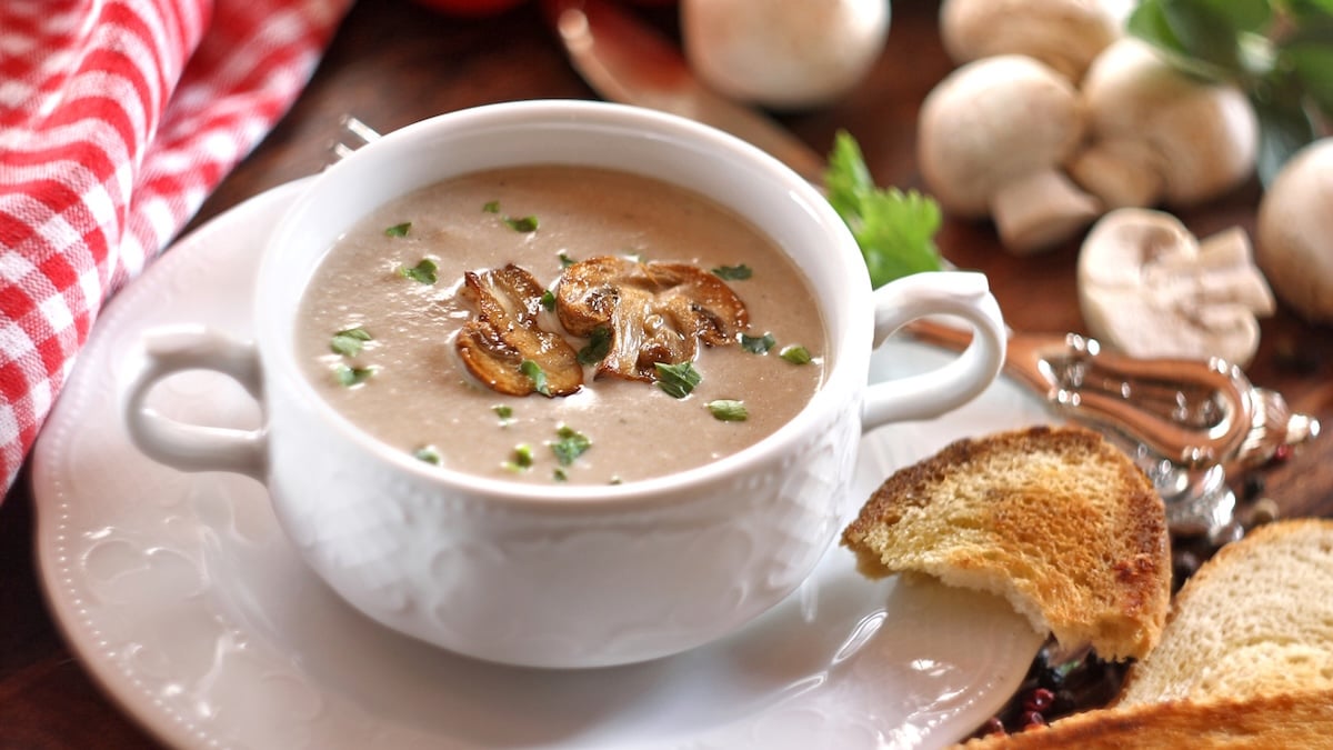 Creamy Chestnut Soup with Truffle Oil: An Elegant and Easy Starter