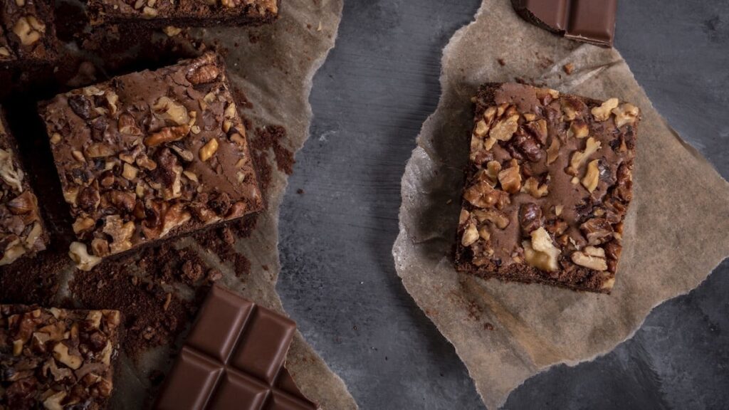 20-Minute Coffee-Shop-Style Chocolate Walnut Brownie That Melts in Your ...